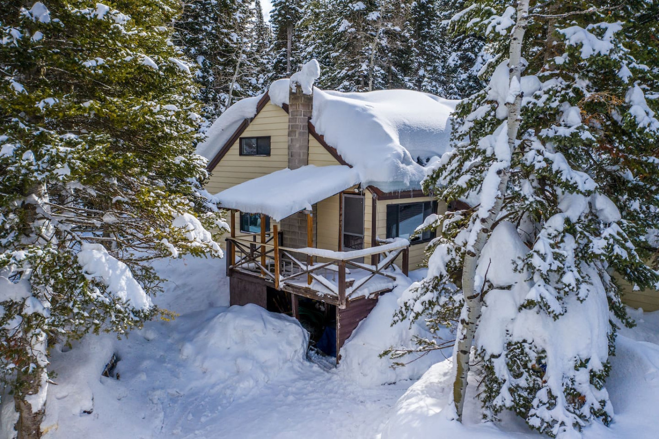 Cozy Cabin With Pool Table And Fireplace - Charming Rustic Getaway - Snowbird, UT