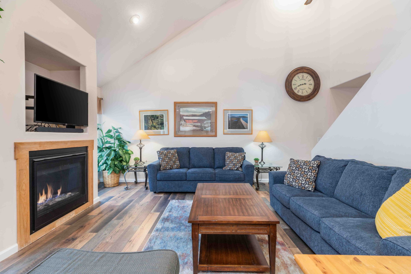 Cottonwood Canyon Basecamp Retreat - 5 Bathrooms - Sandy, UT