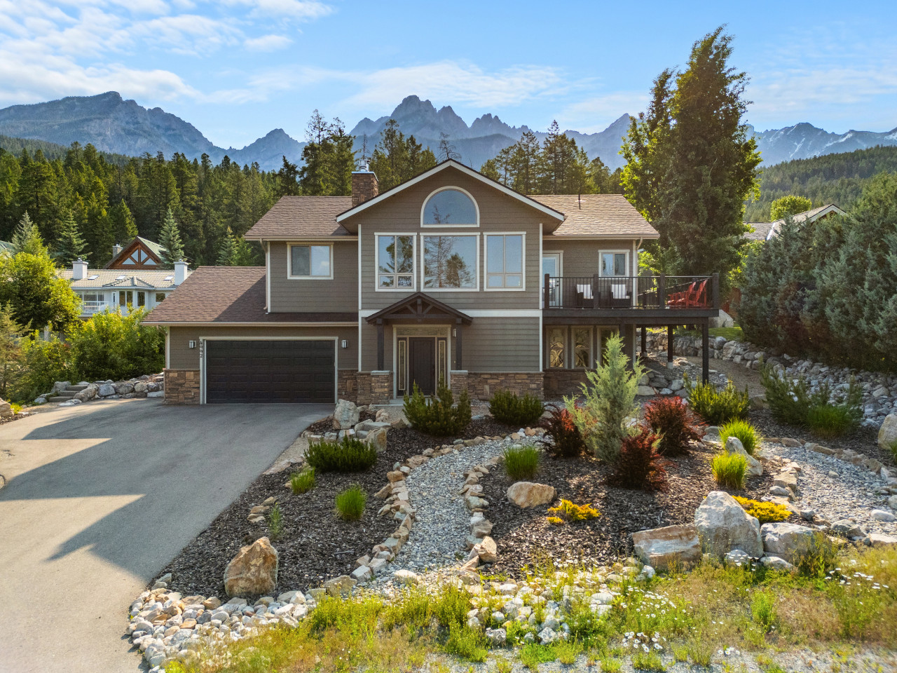 Apex Adventures | Pool Table/air Hockey | Fireplace - Fairmont Hot Springs, BC