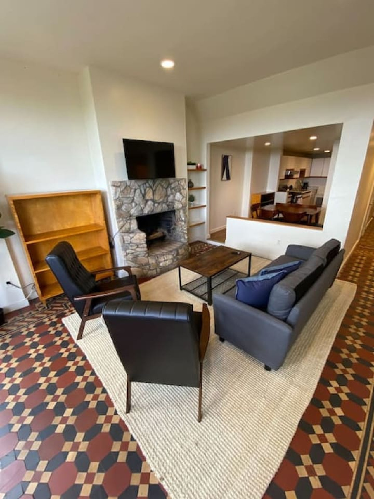 Wonderful Fenway 3br/2ba | Steps From Fenway Park! - Boston, MA