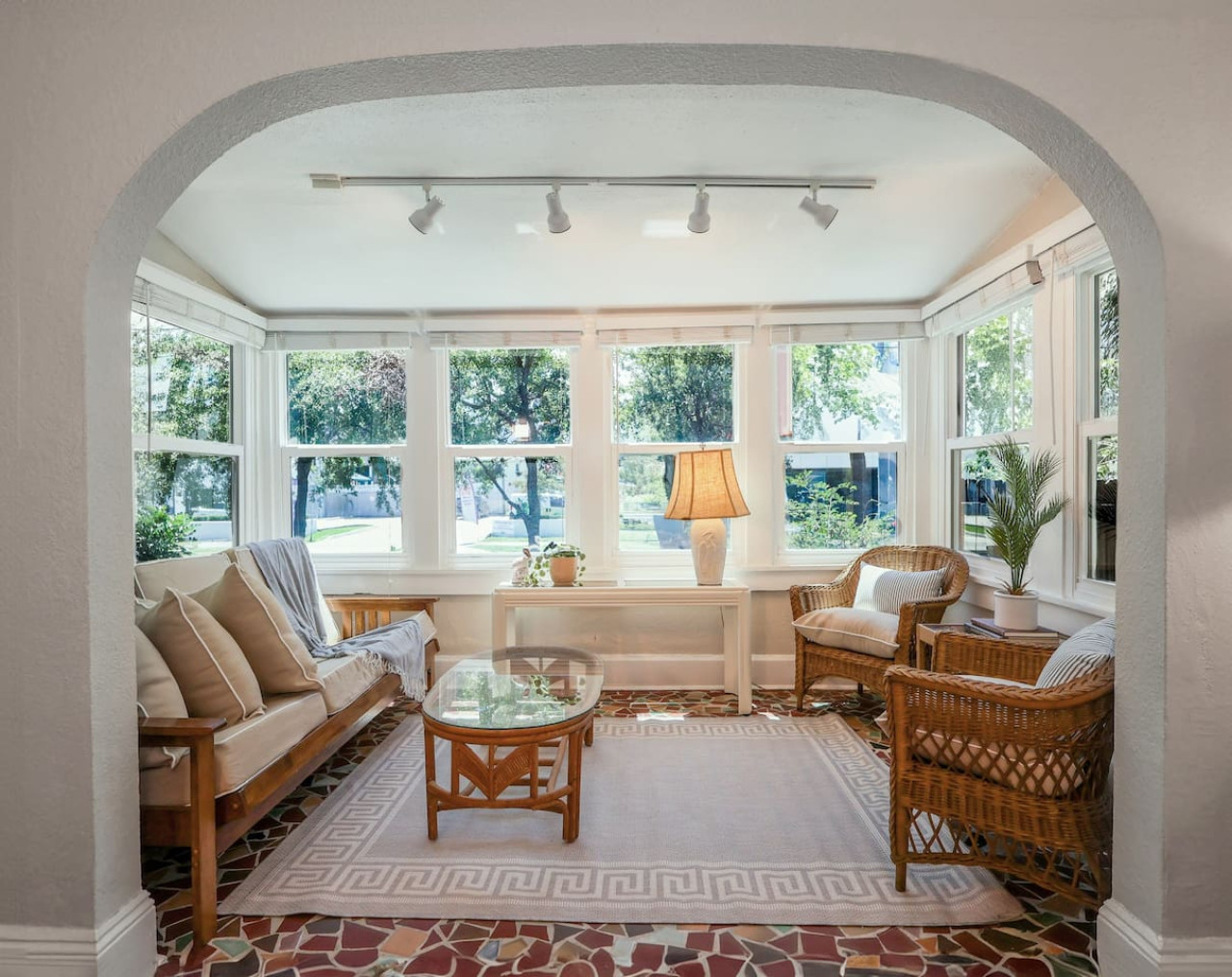 Charming Historic Home With Sunroom And Outdoor Dining - Inviting Retreat - St. Petersburg, FL
