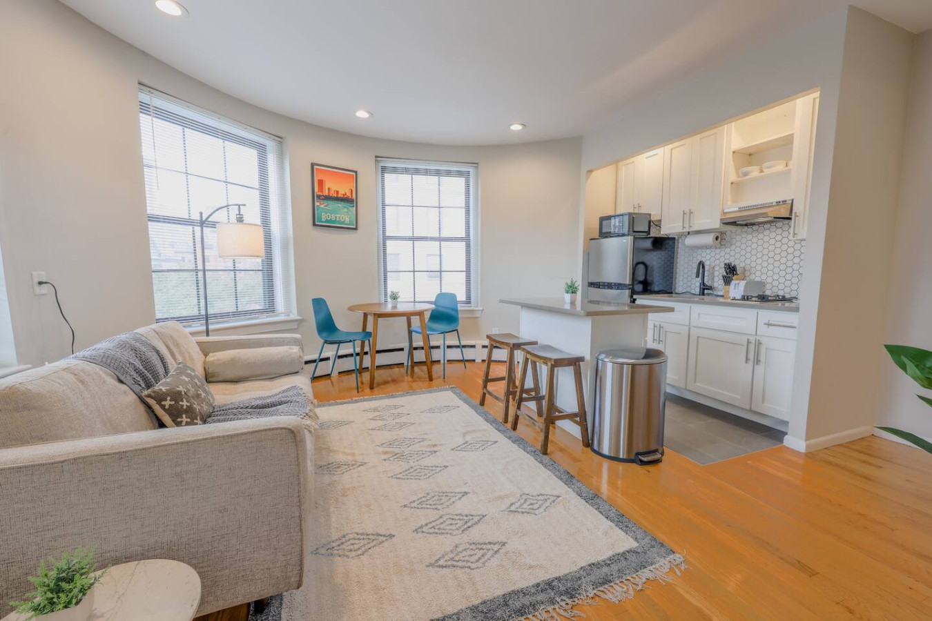 Charming Studio With Cozy Space And Natural Light - Delightful Retreat - Boston, MA
