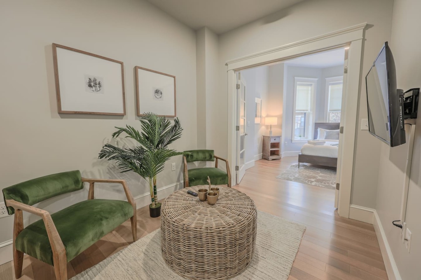 Bright Newbury Street 1 Bedroom Apartment - Boston, MA