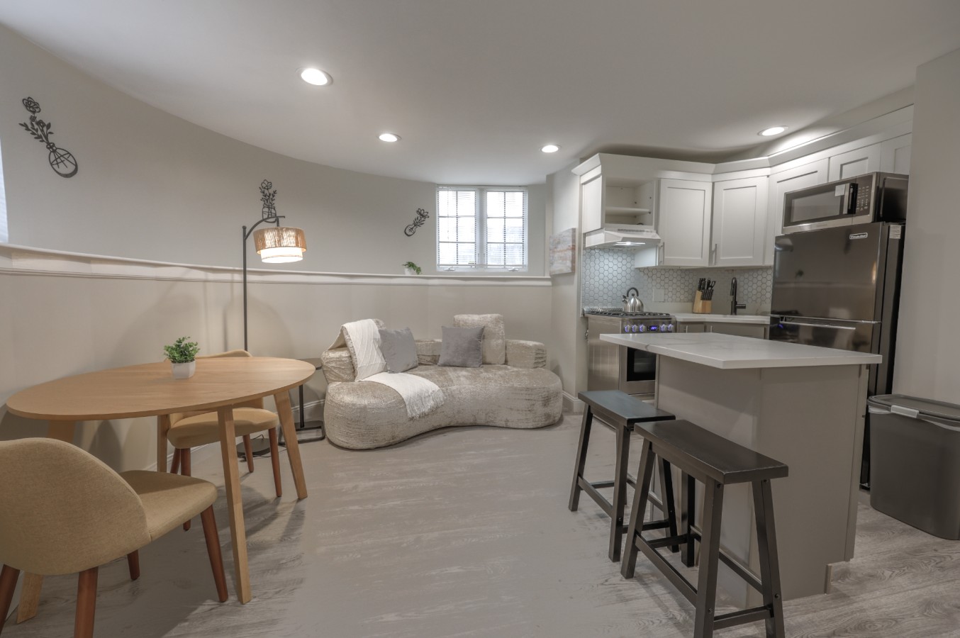 Spacious & Modern 1 Bedroom | Back Bay - Boston, MA