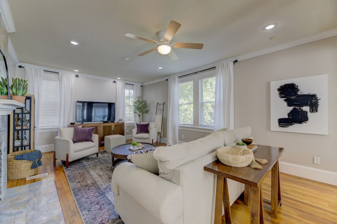 Bonus Cottage And Smart Tvs With Wi-fi - Charming Spacious Haven - Columbia, SC