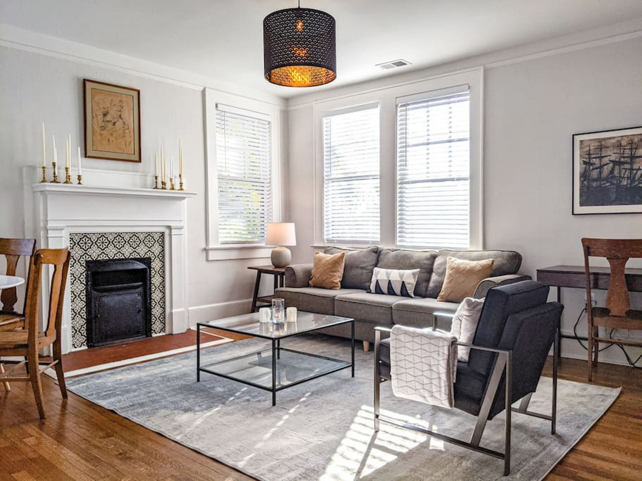 Spacious Living Area And Cozy Outdoor Space - Charming Industrial Retreat - Columbia, SC