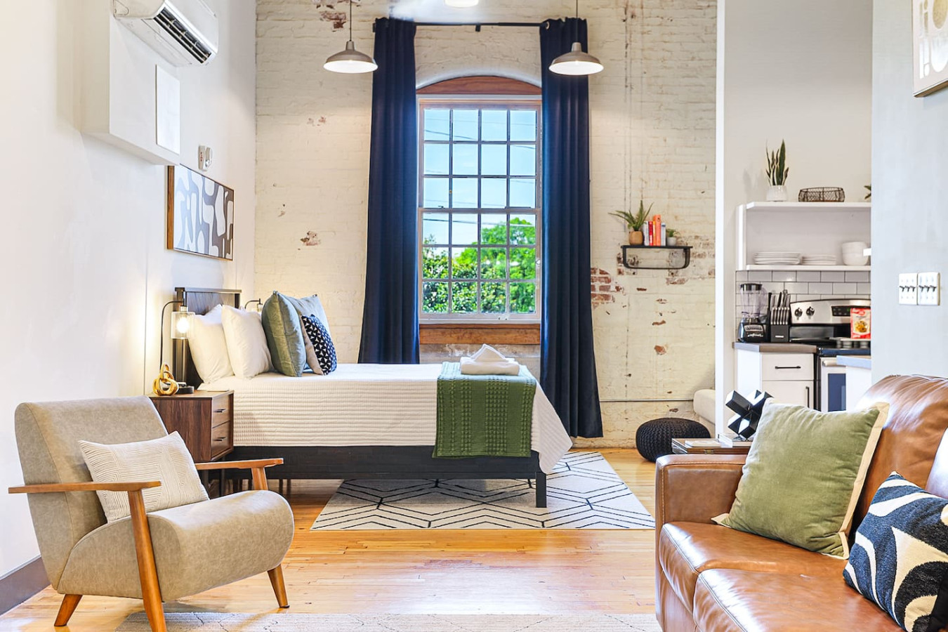 White Lily Leisure ~ Walk To Downtown & Old City - Knoxville, TN
