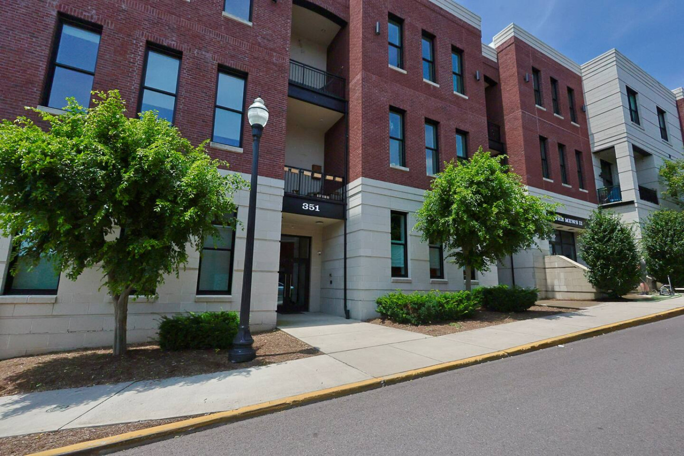 ⁂ Luxury Condo In Quiet Downtown Area ⁂ - Knoxville, TN