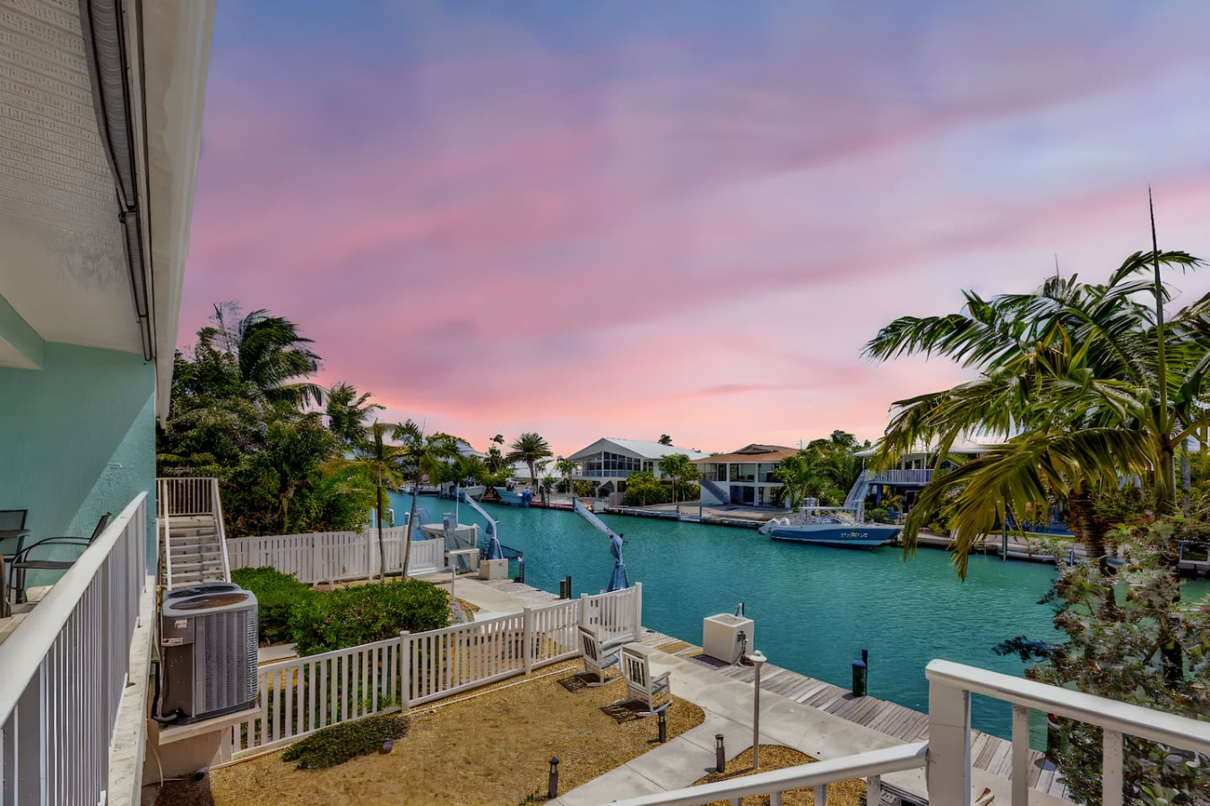 Stunning Waterfront Escape With Dock And Beach Club Access - Idyllic Haven - Key Colony Beach, FL