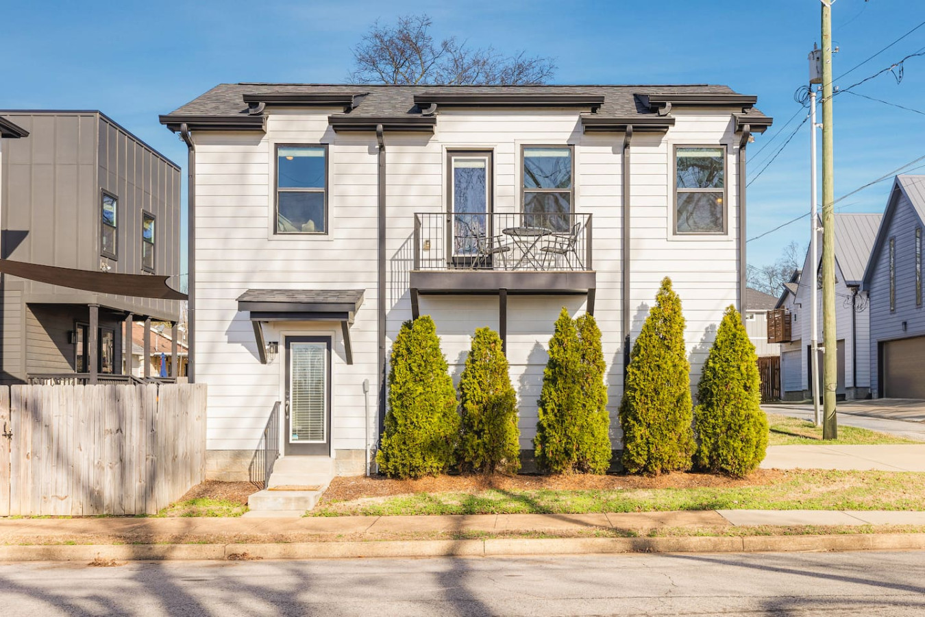 Apartment With Balcony & Garage - Next To A Park & 3 Mi Downtown - Nashville, TN
