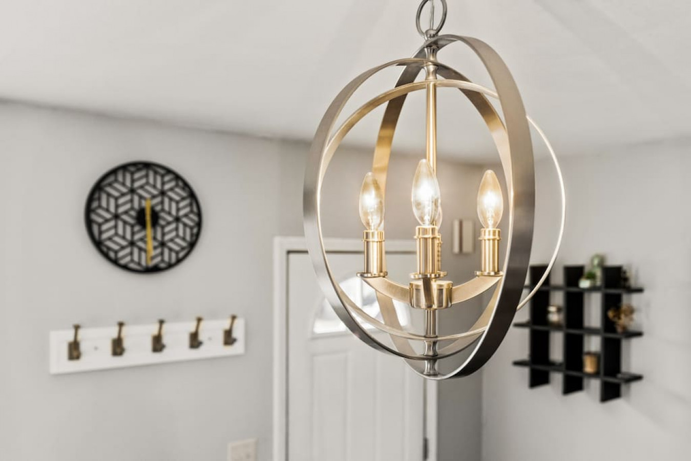 Cozy Home With Nearby Dining And Relaxation Options - Charming Cottage - Peoria, IL