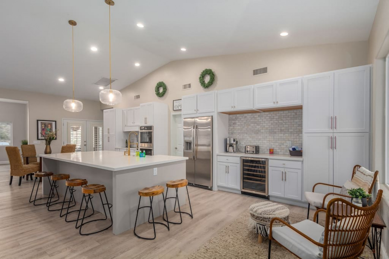 Luxurious Jacuzzi And Spacious Patio - Elegant Desert Retreat - Fountain Hills, AZ