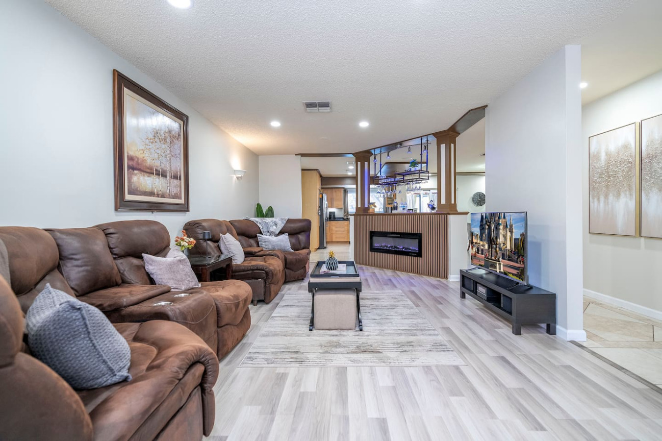 Sunny Escape Near Universal | 3br Pool Home - Orlando, FL