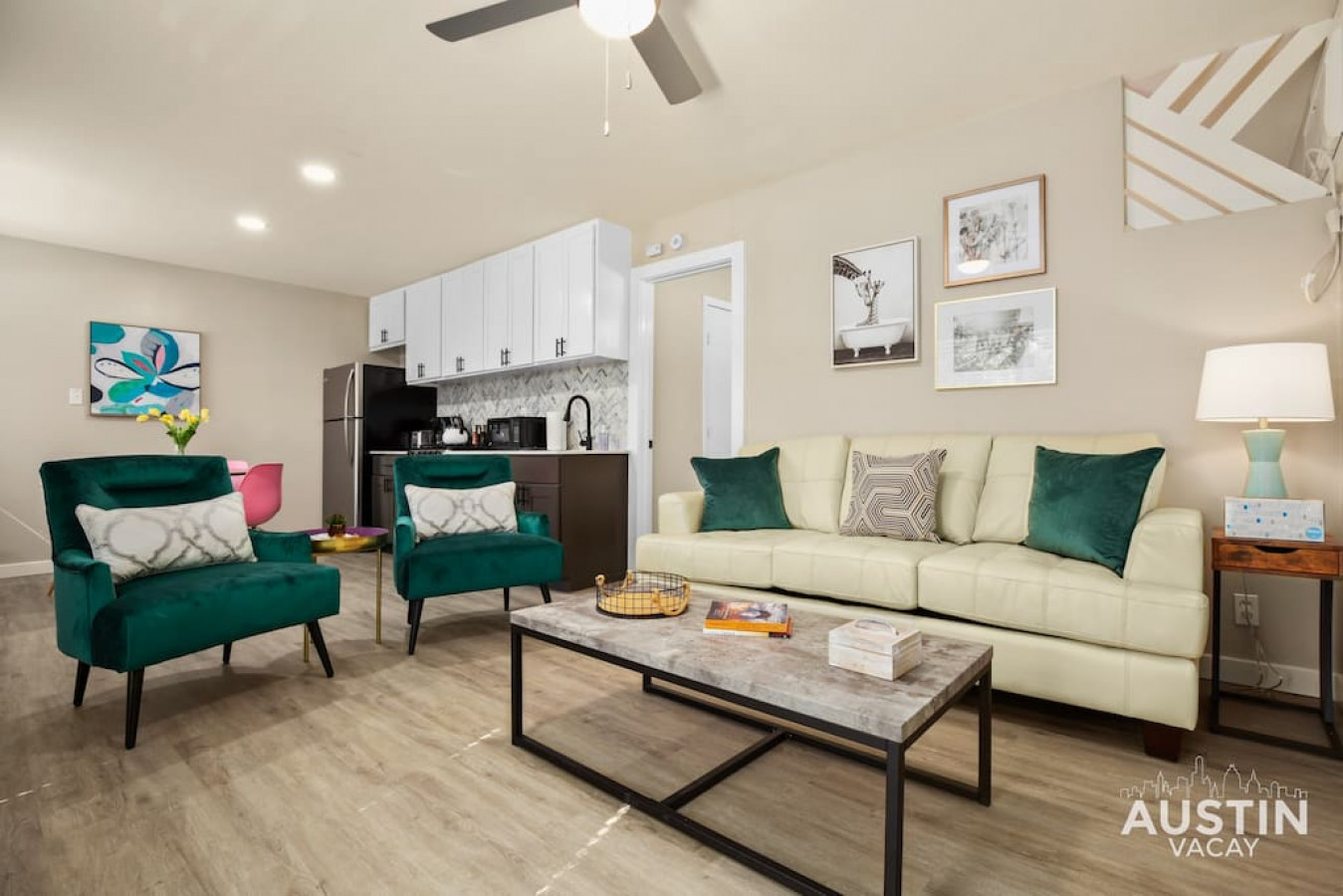 Charming Oasis With Parking And Grill - Elegant Austin Retreat - Austin, TX