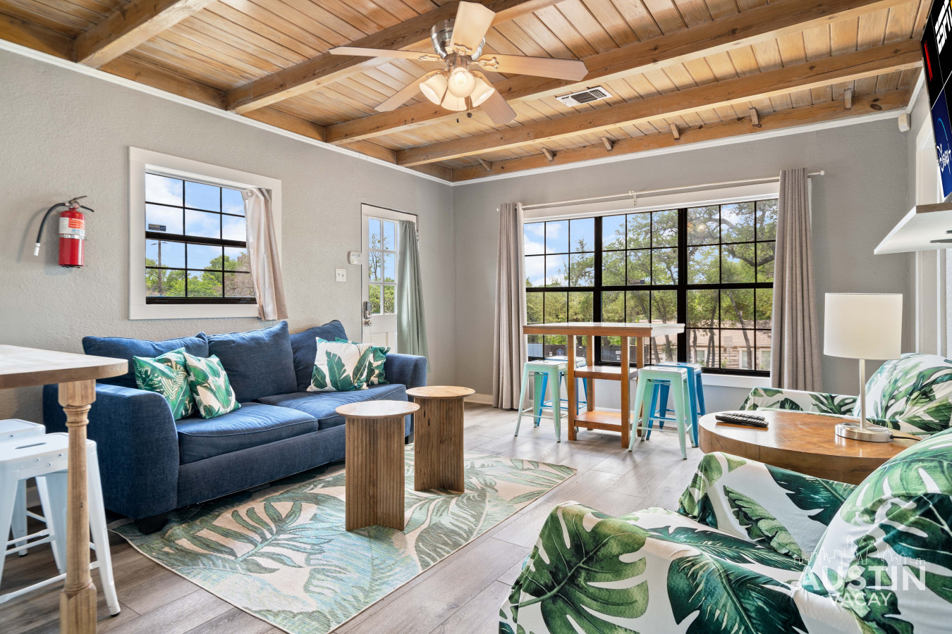 Lake Views And Onsite Waterpark - Stunning Family Retreat - Austin, TX