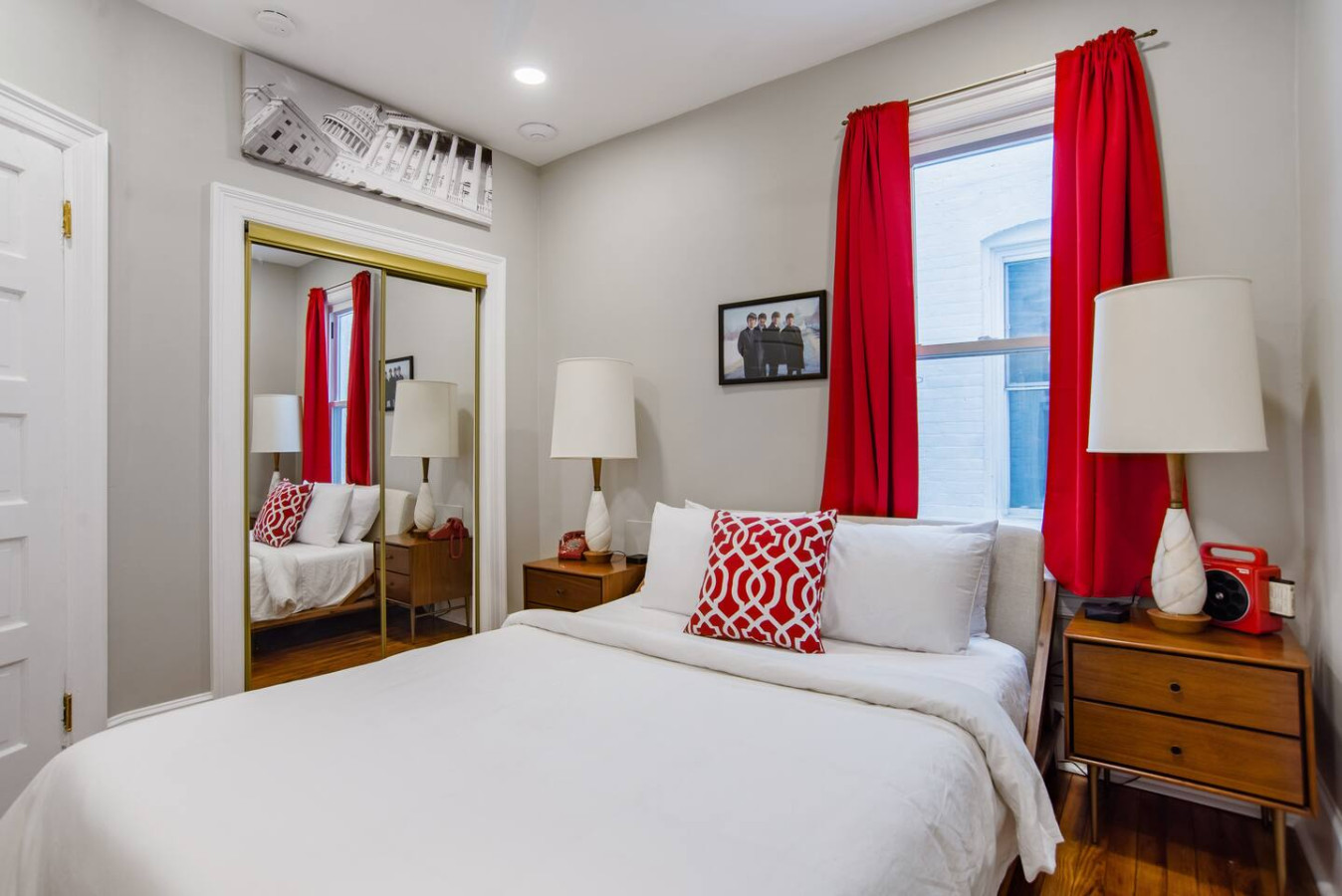Mid-century Modern Charm With Cozy Living Spaces - Delightful Retreat - Washington, D.C.