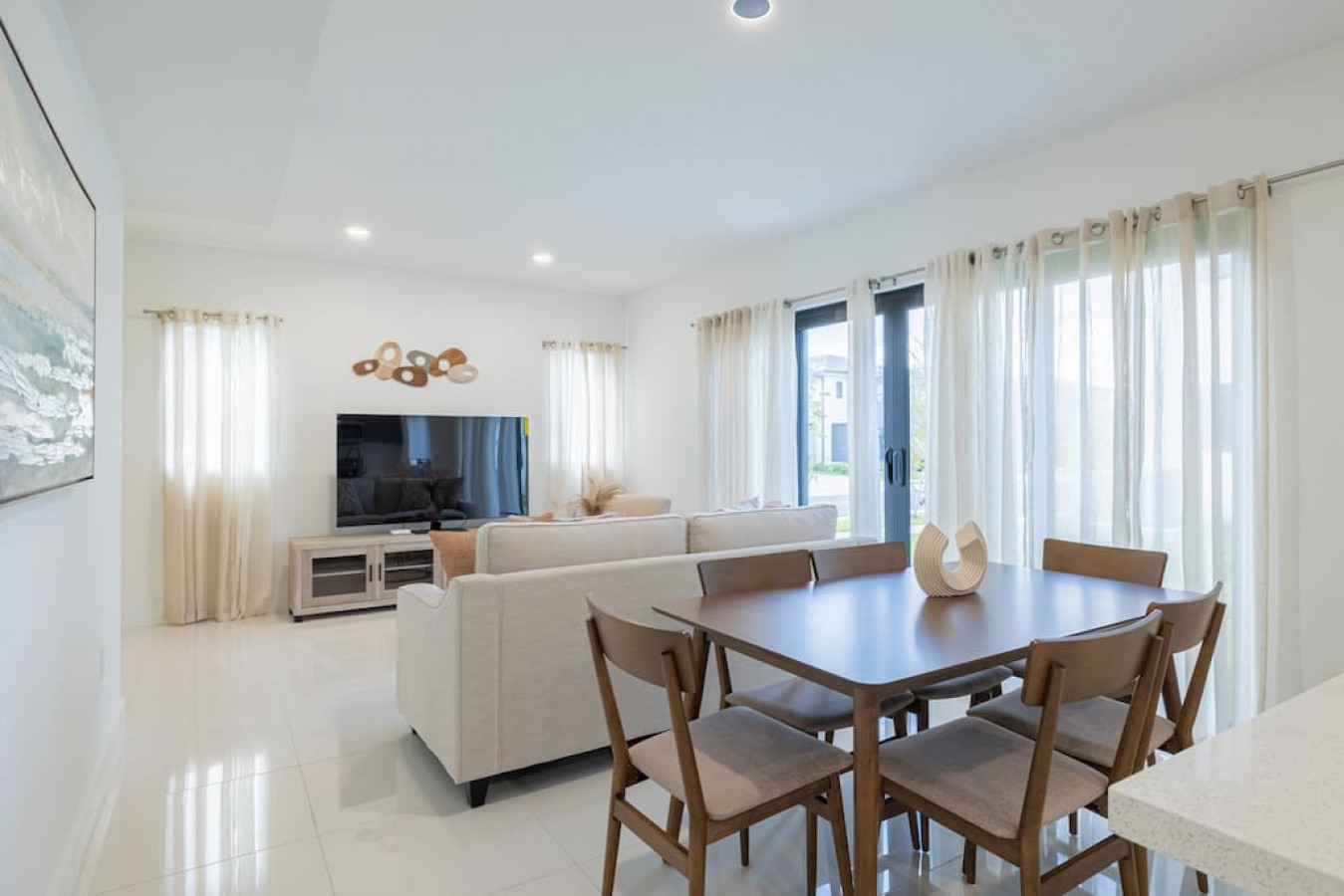 Perfect For Family Fun And Gatherings - Stylish Haven - Homestead, FL