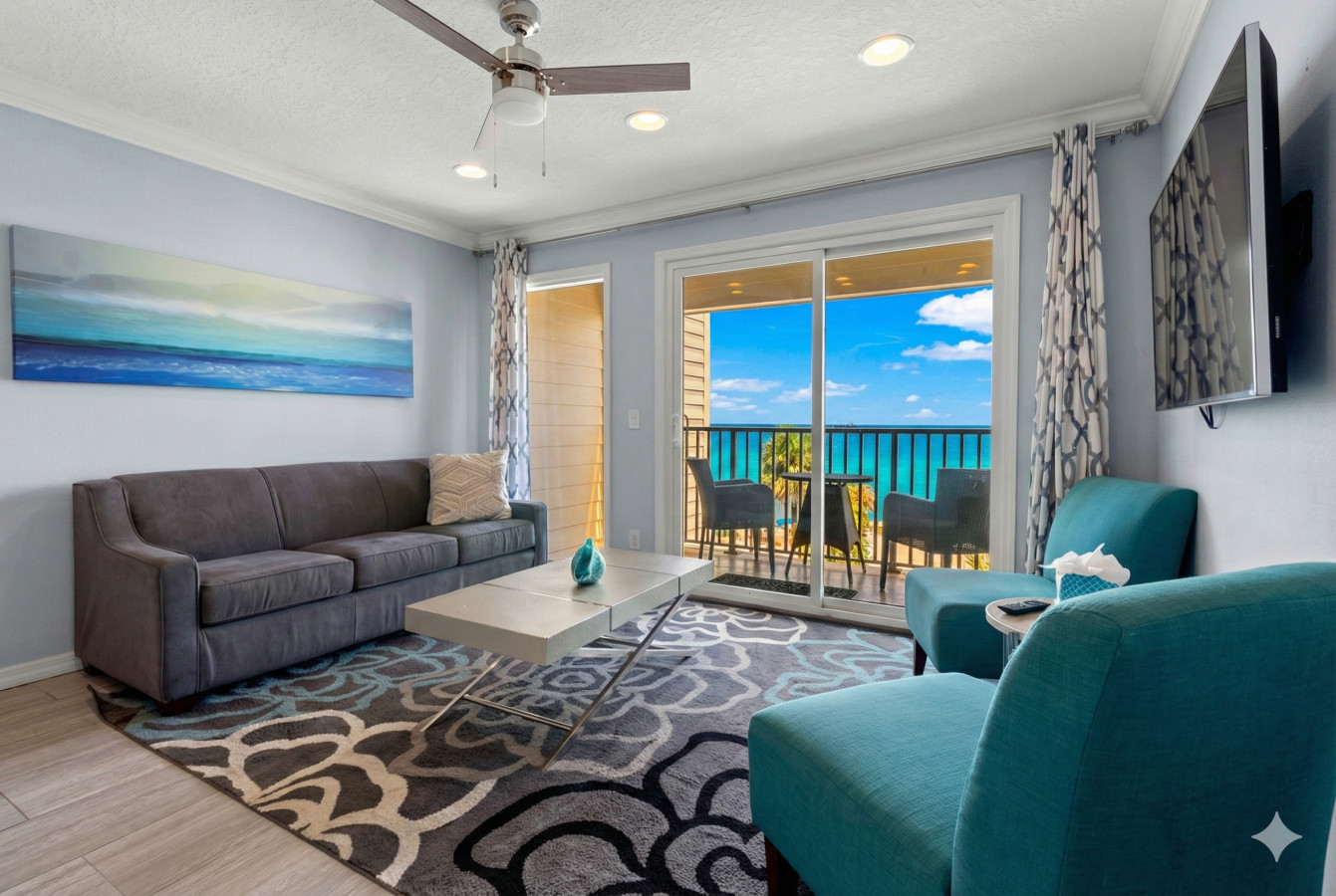 Elegant Waterfront Condo With Heated Pool - Tampa