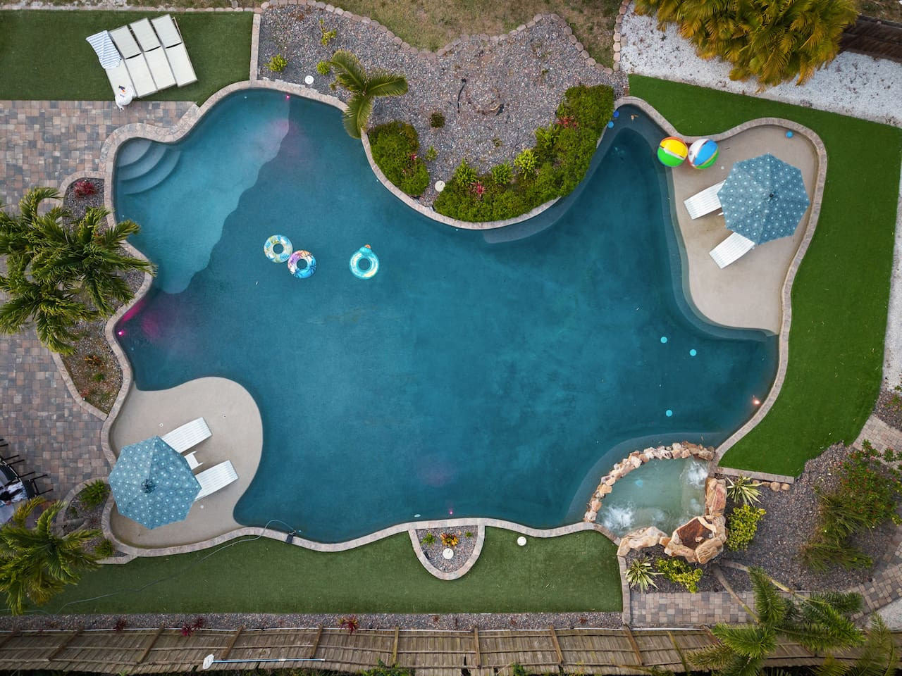 Heated Lagoon Pool In St Pete | Pickleball | Oasis - St. Petersburg, FL