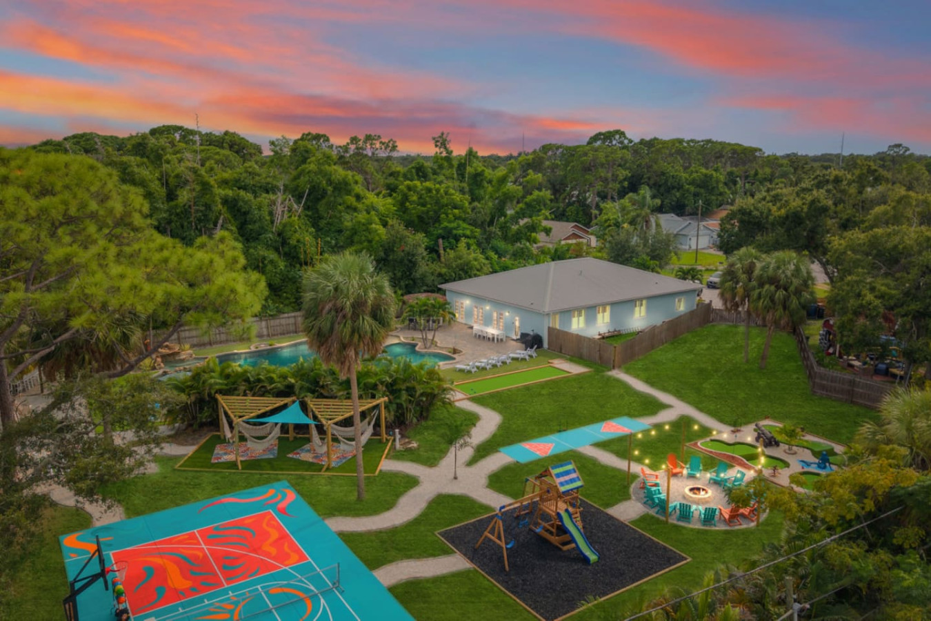Heated Lagoon Pool In St Pete | Pickleball | Oasis - Saint Petersburg, FL