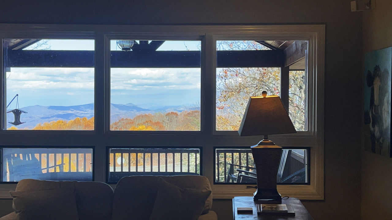 Tranquil Escape With Hot Tub And Fire Pits - Cozy Mountain Haven - Beech Mountain, NC