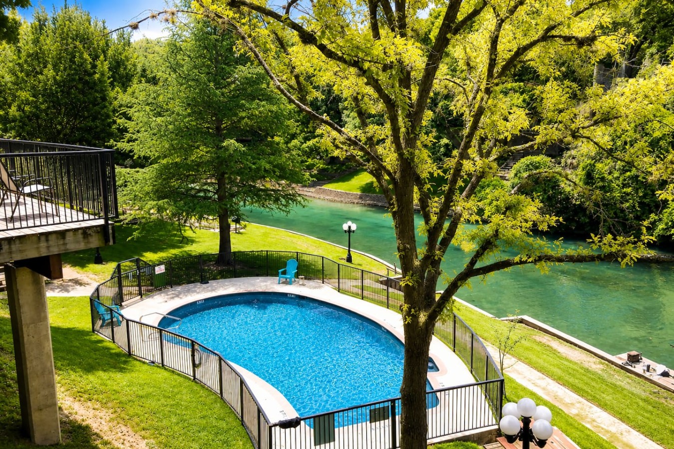 Expansive Deck And Access To Serene River Park - Charming Getaway - New Braunfels, TX
