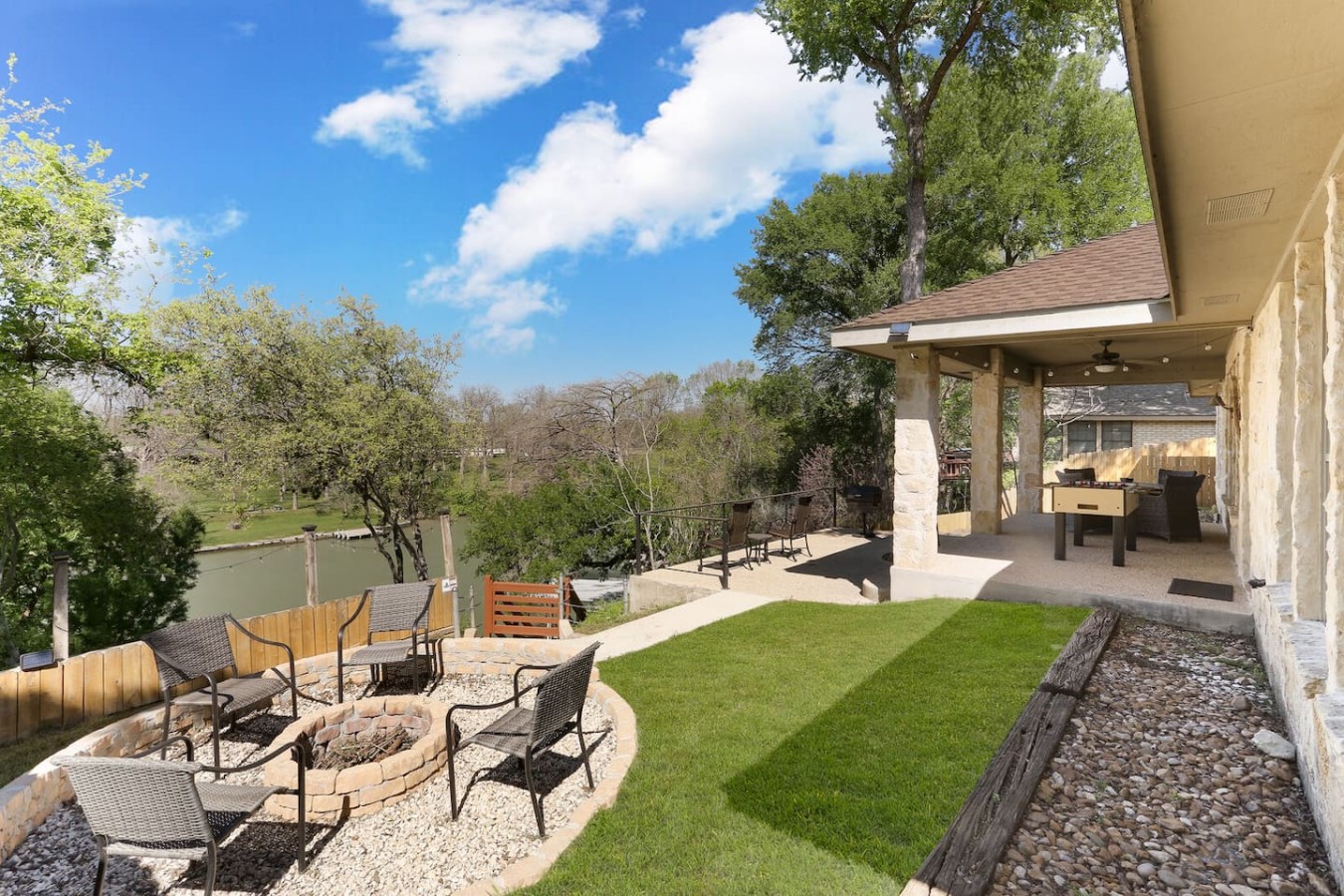 Luxury Comfort And Spacious Patio - Serene Country Retreat - Seguin