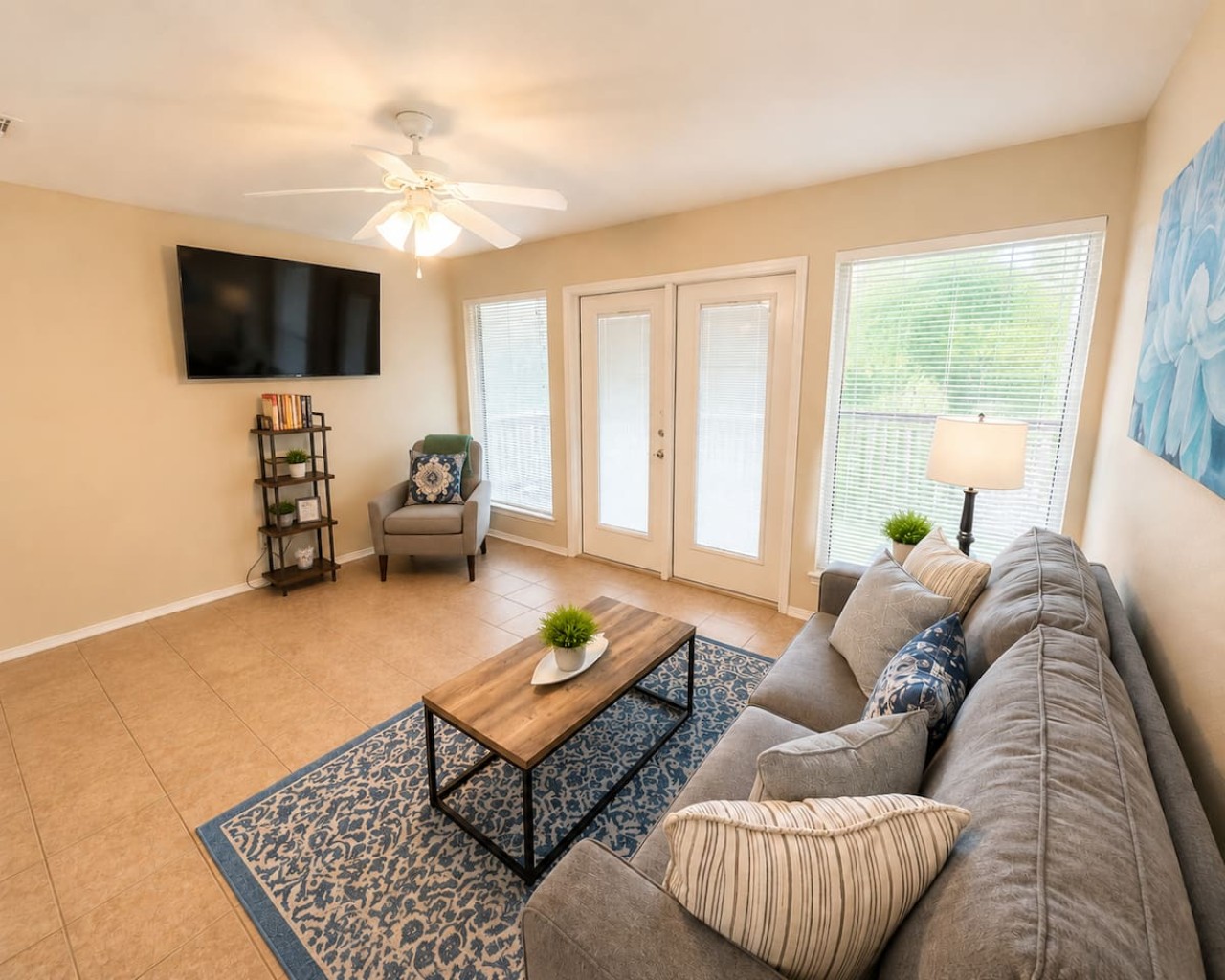 Shady River Oasis | Sleeps 8 | Pet Friendly | Wifi - New Braunfels, TX