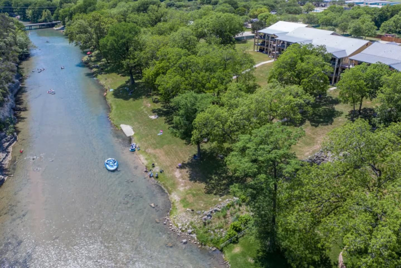 Bull On The Guad | Guadalupe | 3bdrm - Canyon Lake, TX