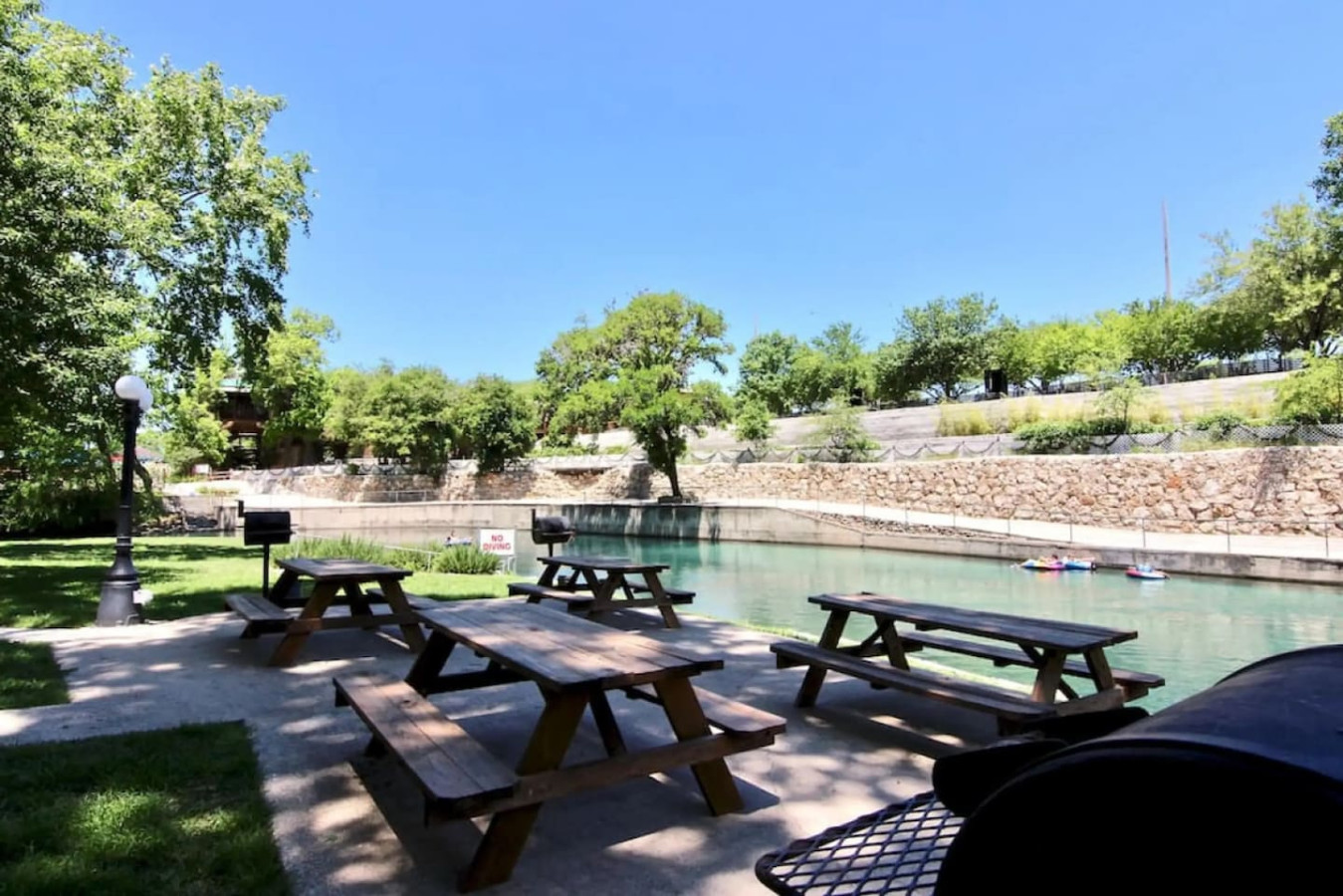 Stunning River Views And Cozy Comfort - Idyllic Vacation Haven - New Braunfels, TX