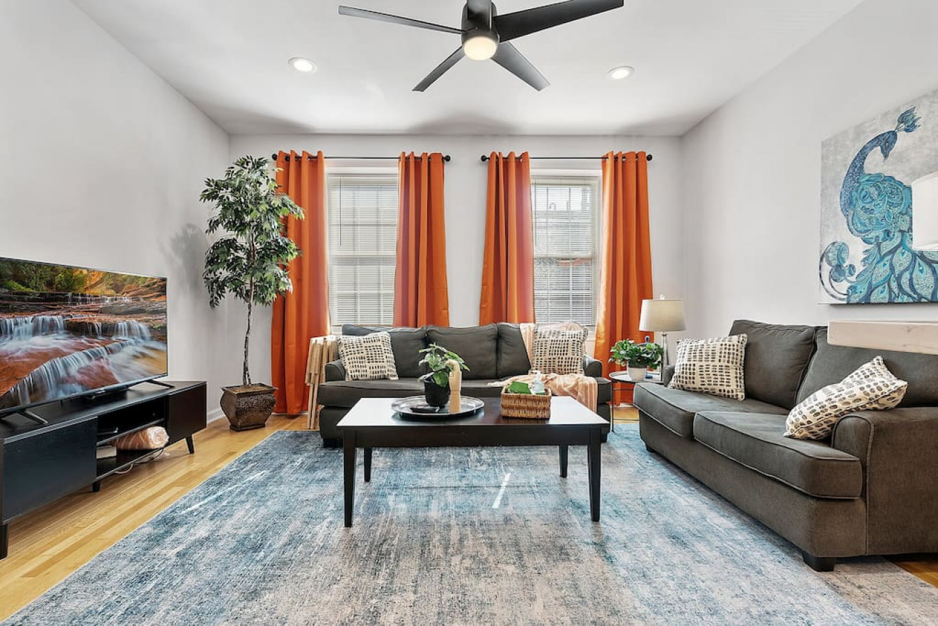 Charming Outdoor Roof Deck And Cozy Living Space - Inviting City Escape - Philadelphia, PA