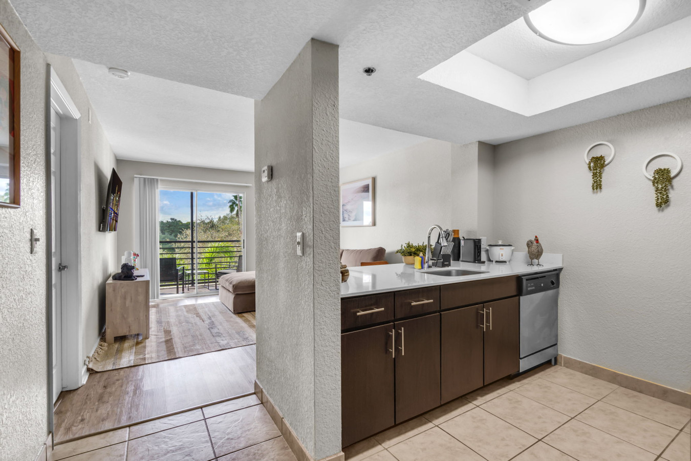 Fort Lauderdale 1br | Pool + Free Parking - Pompano Beach, FL