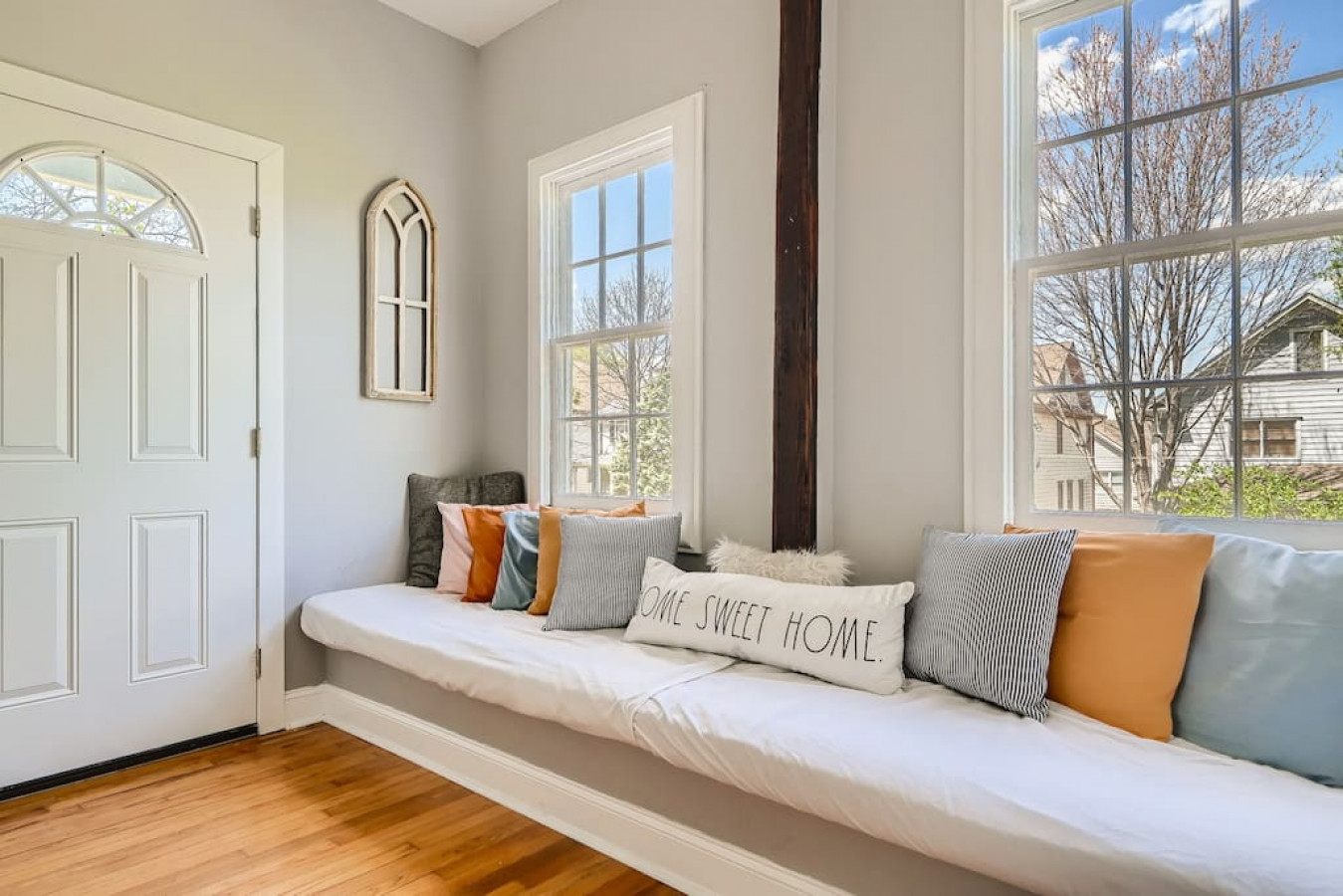 Spacious Kitchen And Cozy Common Areas - Charming Historic Retreat - Atlanta, GA
