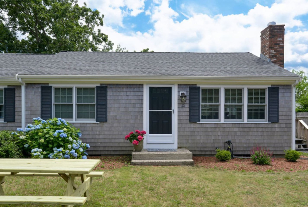 Charming Coastal Escape With Inviting Living Areas - Cozy Retreat - Cape Cod, MA