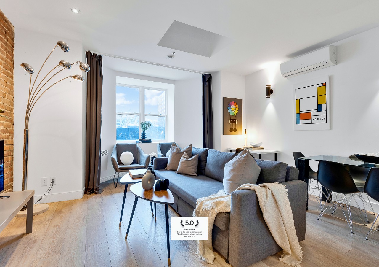 Spacious Suite And Cozy Lounge - Stylish Urban Retreat - Montreal
