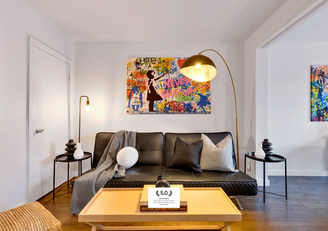 Spacious Rooftop Terrace And Modern Comforts - Stunning Urban Retreat - Montreal