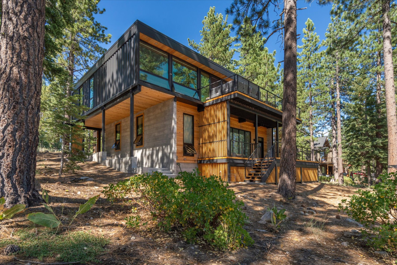 Pet-friendly Eco-friendly Truckee Container House W Hot-tub - Truckee, CA