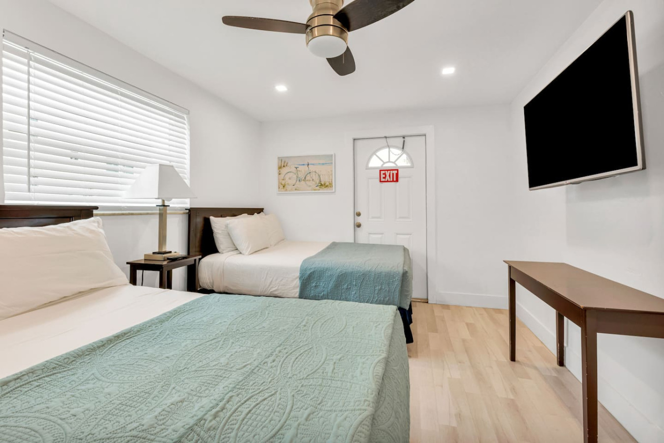 Ultra Stylish Apartment - Hollywood, FL