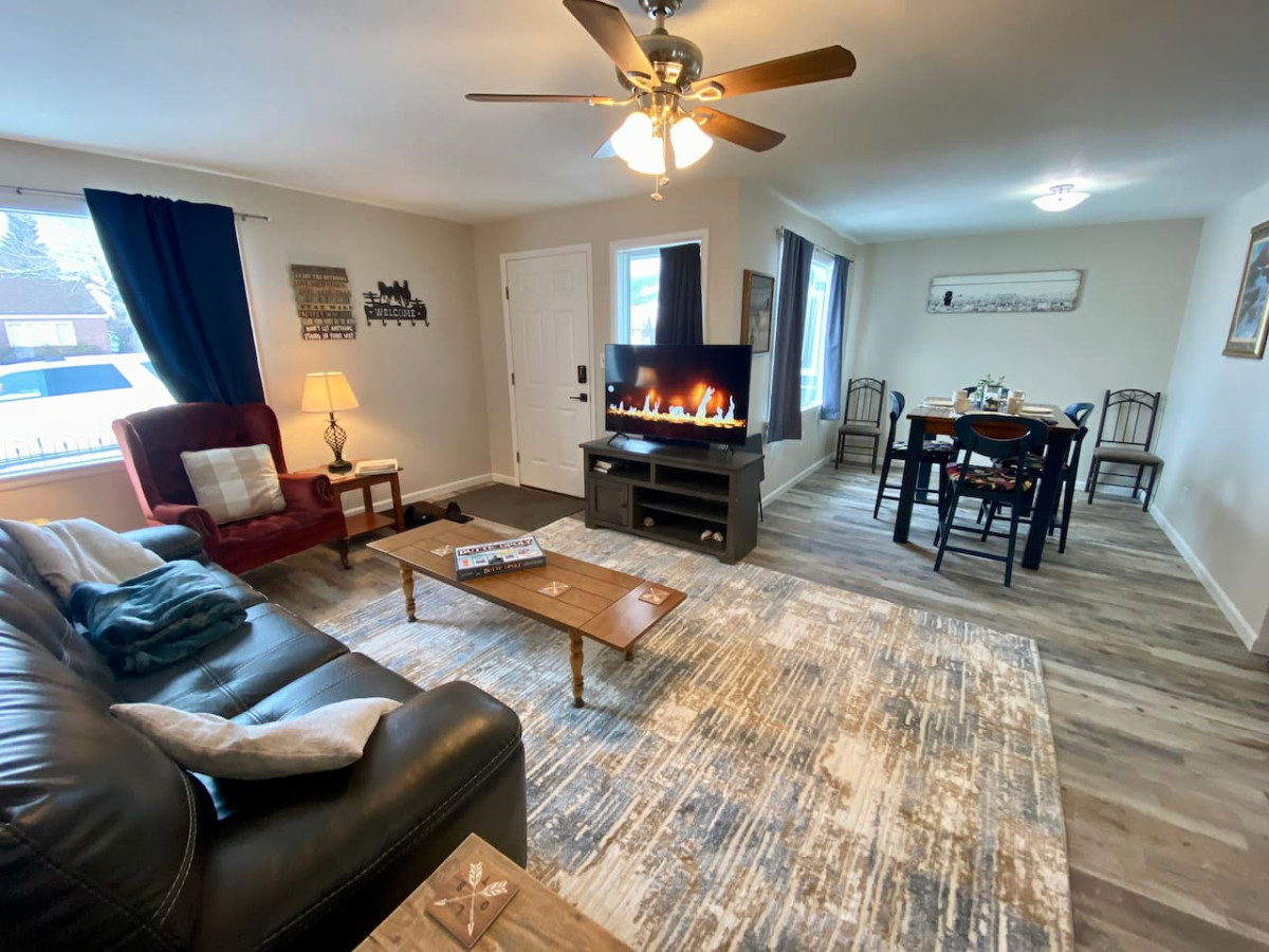 Copper City Charmer | Easy Freeway Access - Butte, MT