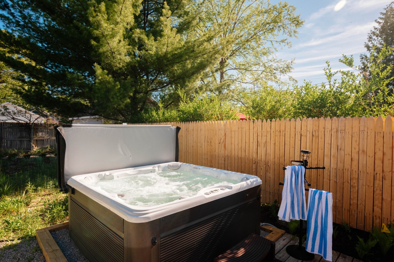 Northern Sky Cottages | 3 Houses | 8br | 4ba | 2 Hot Tubs | Game Shed & Private Yard - Traverse City, MI