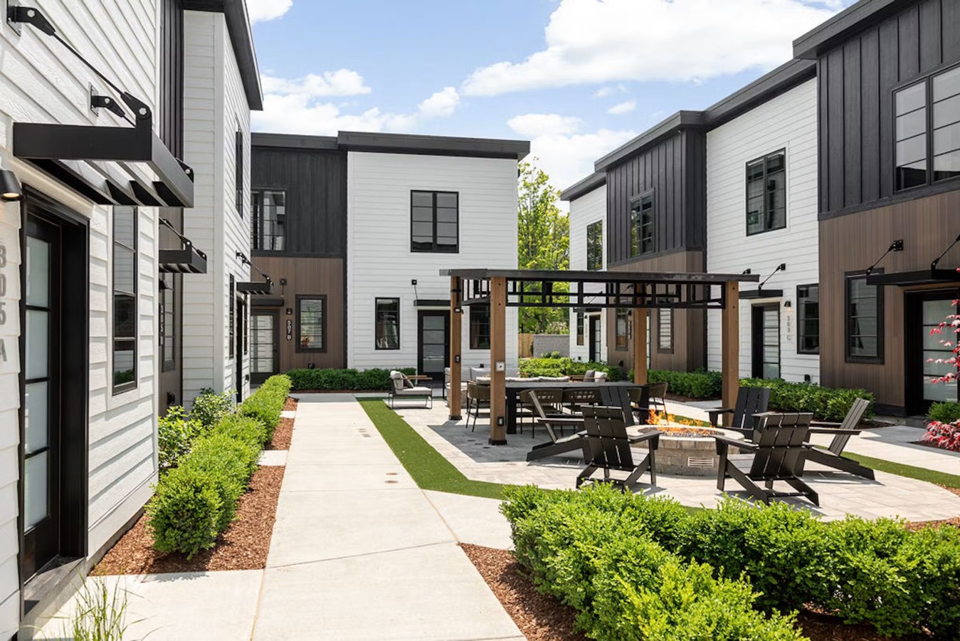 Hamilton Place | Bayside Building 8br | Near Downtown Beaches - Traverse City, MI