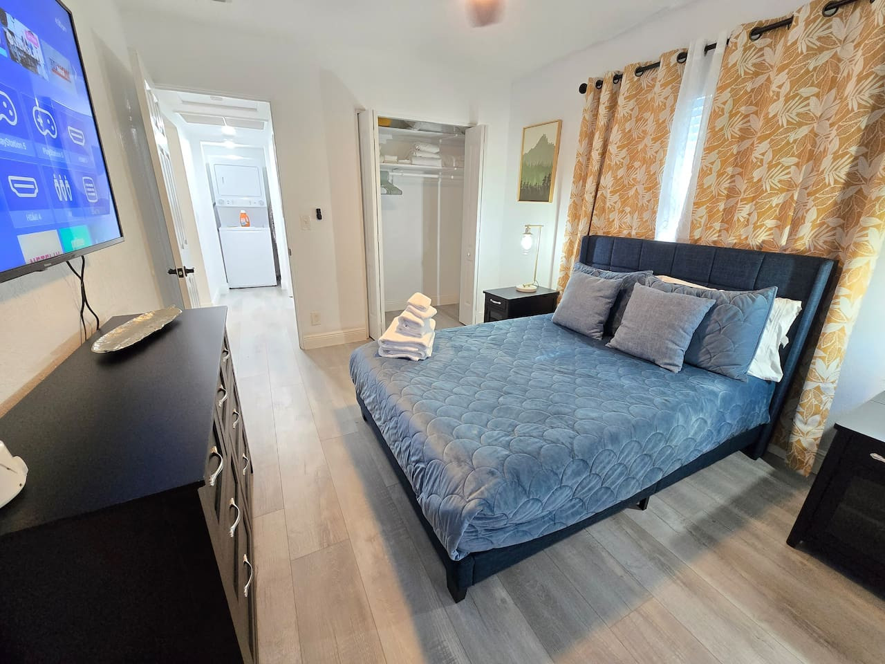 Charming Triplex With Cozy Decor And Free Parking - Delightful Retreat - Winter Park, FL