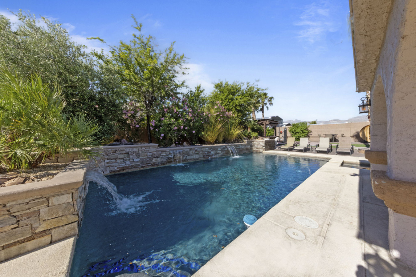 Amazing 1 Story, Pool And Spa, Sauna And More - Las Vegas, NV