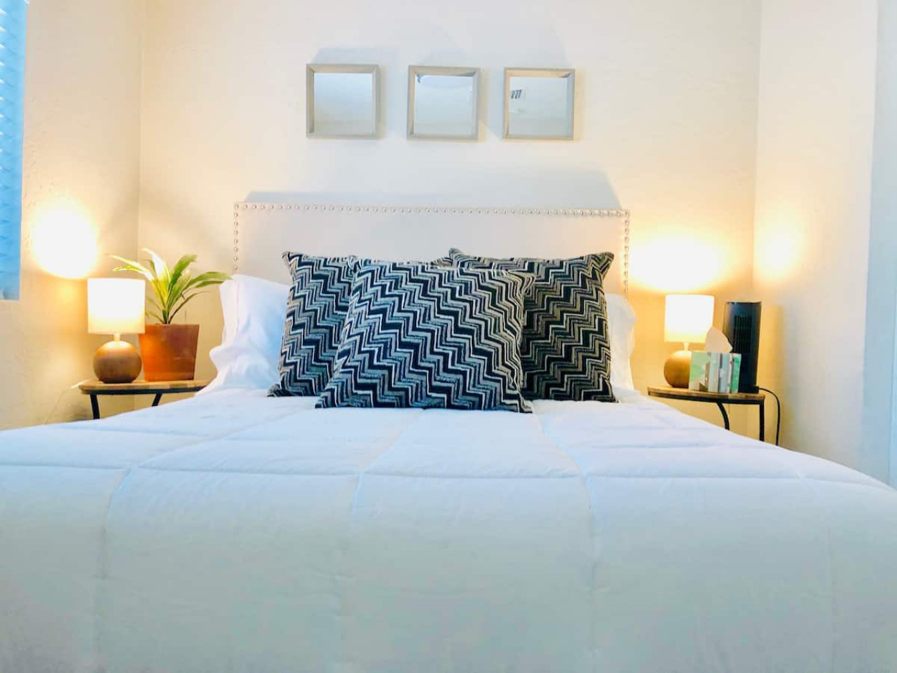 Near Banner & Downtown • Pet Friendly • Long Stay Ready • Large Backyard - Phoenix, AZ
