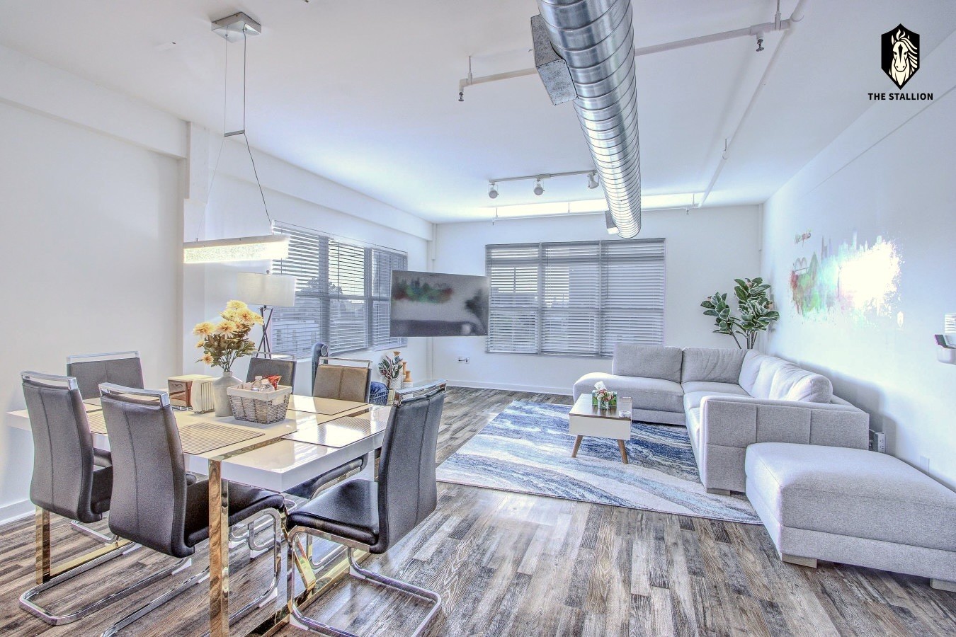Walkable Downtown Location - Luxe Loft W/ Free Gated Parking (Loft #310) - Memphis, TN