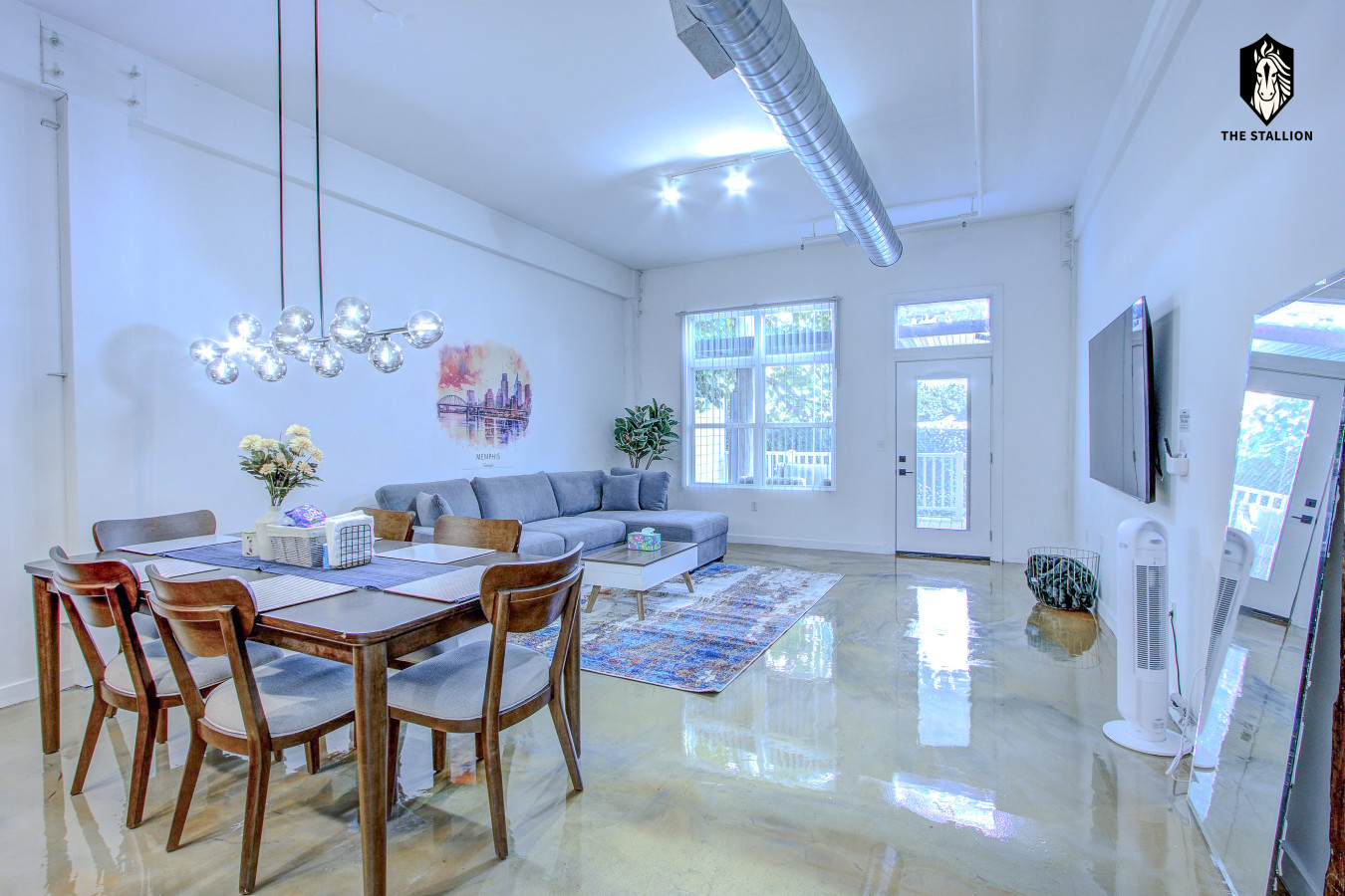 Signature Loft With Private Patio (Loft 101) - Memphis, TN