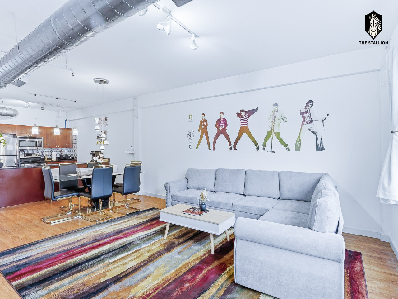 "Celebrating Elvis" Loft - Steps From Main St/museums (Loft 201) - Memphis, TN