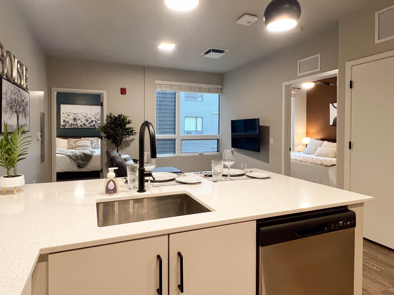 Botanicals & Cattle Vibes | Two-suite Vista Escape - Boise, ID