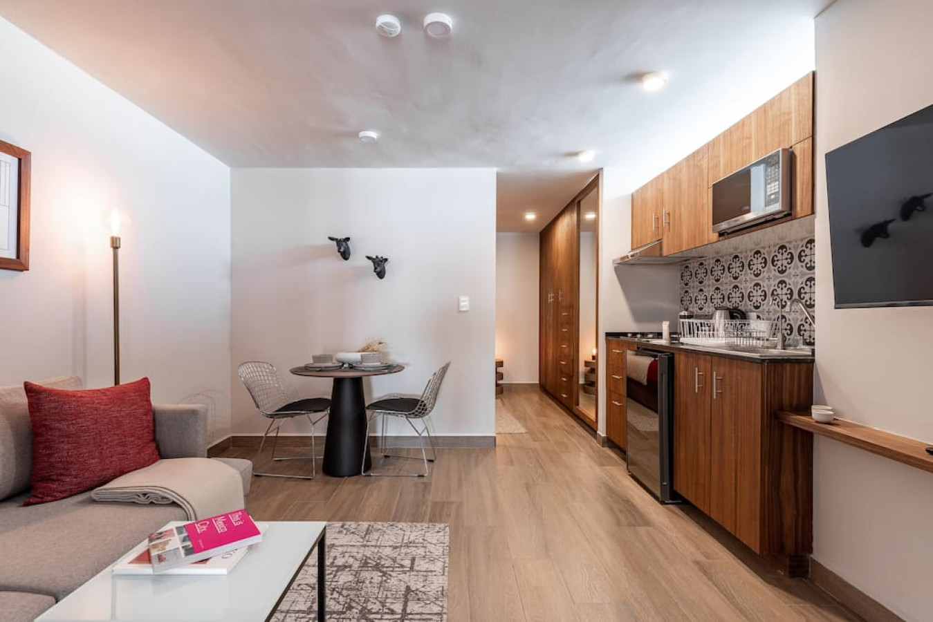 Trendy And Safe Fully Equipped Stay | Roma By Viato Homes - Mexico