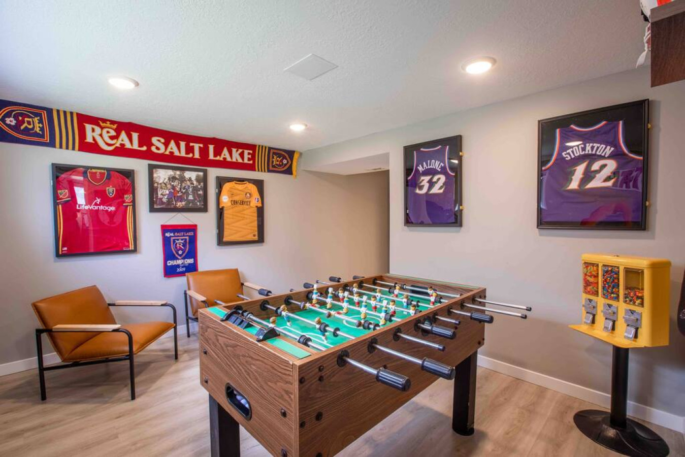 Diamond Escape: Family Fun With Hot Tub, Trampoline & Spacious Yard - Sandy, UT